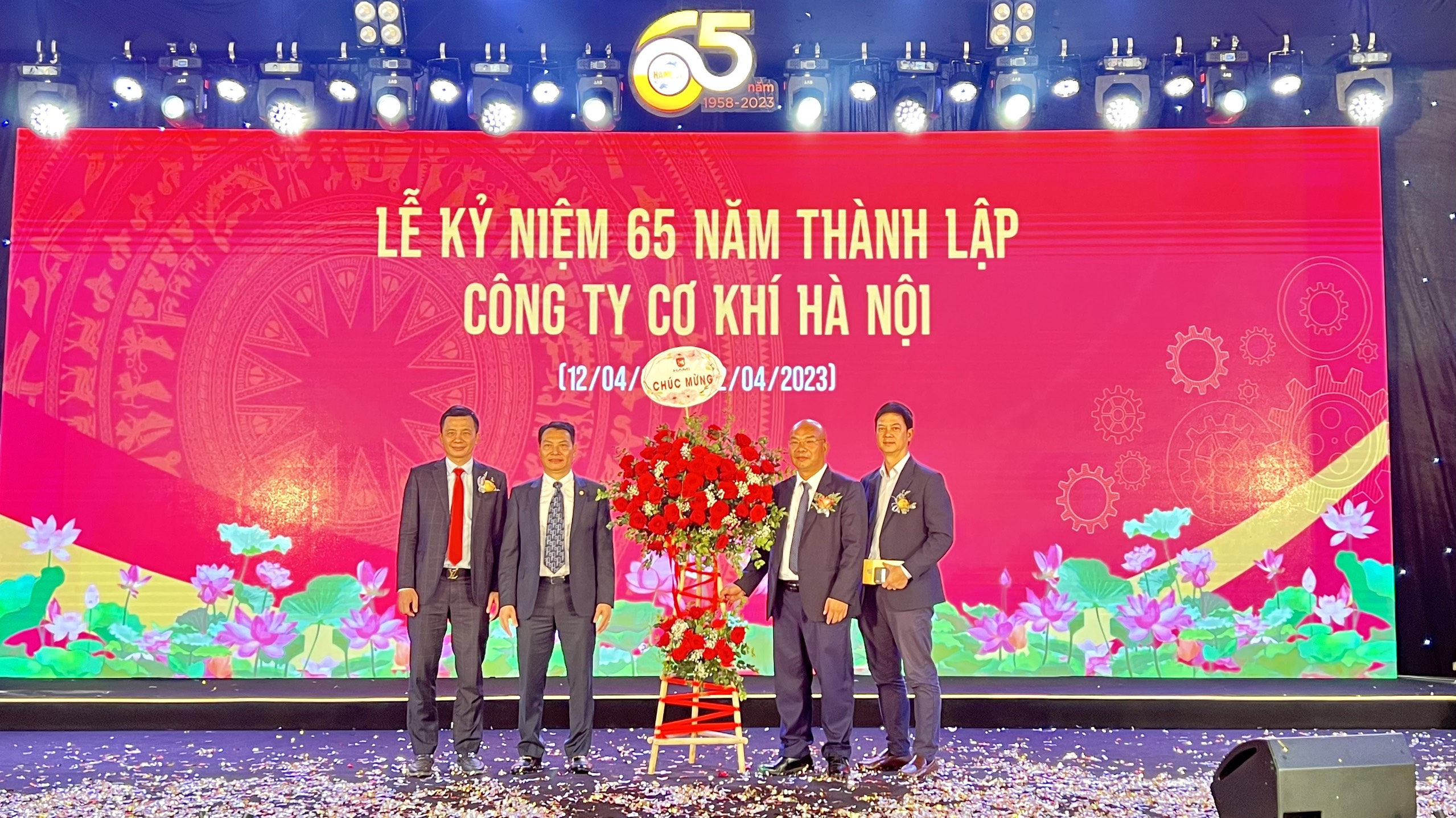 Phó Chủ tịch HAMI tham dự Lễ kỷ niệm 65 năm thành lập Công ty Cơ khí Hà ...